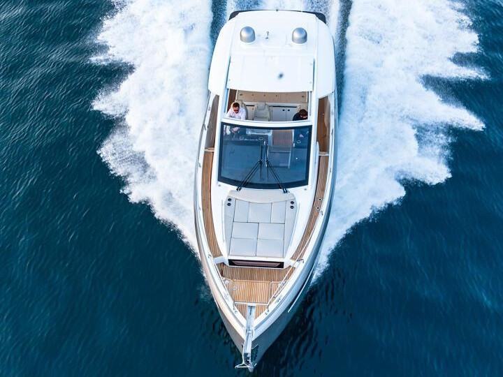 Jeanneau DB/43IB (2025) for charter in Portimao (64411)